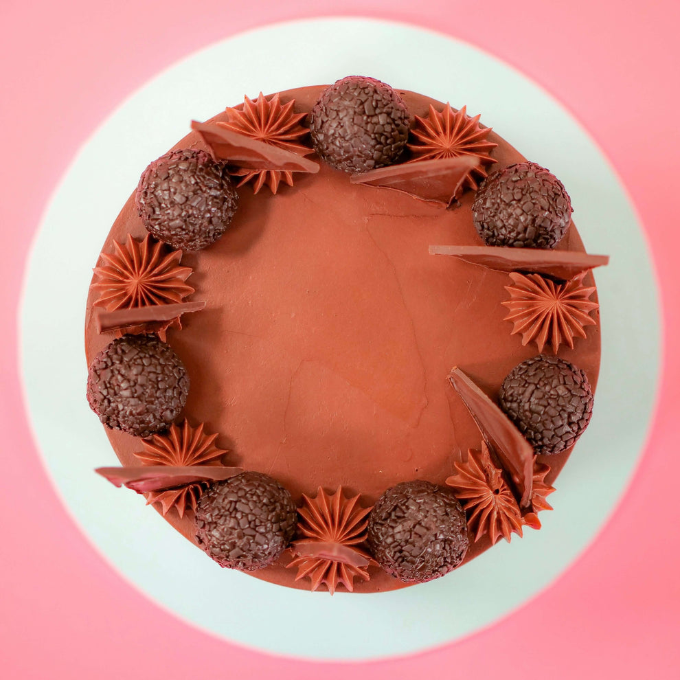 Ultimate Chocolate Cake Baking & Decorating Class – Sallys Baking Classes